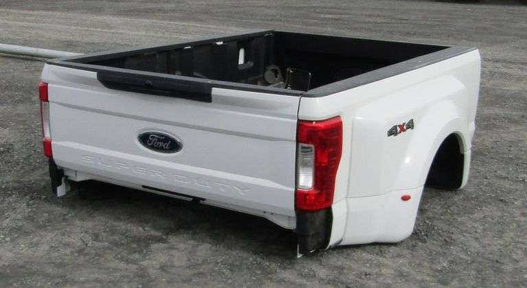 E-615 2018 Ford Dually Bed - Pickett Auction Service