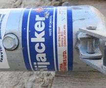 Z-698 HiJacker Camper Jacks - Pickett Auction Service LLC