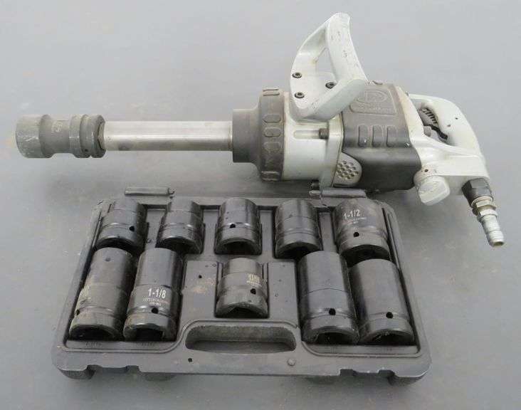 Z-1346 Ingersoll Rand Impact Gun + Sockets - Pickett Auction Service