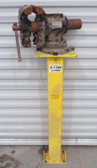 Z-1380 Shop Vise On Stand - Pickett Auction Service
