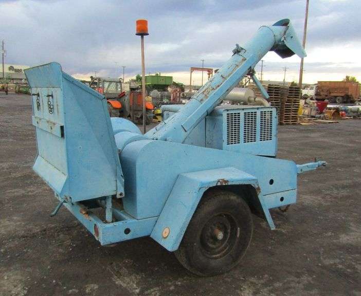 E-772 Wayne Wood Chipper - Pickett Auction Service