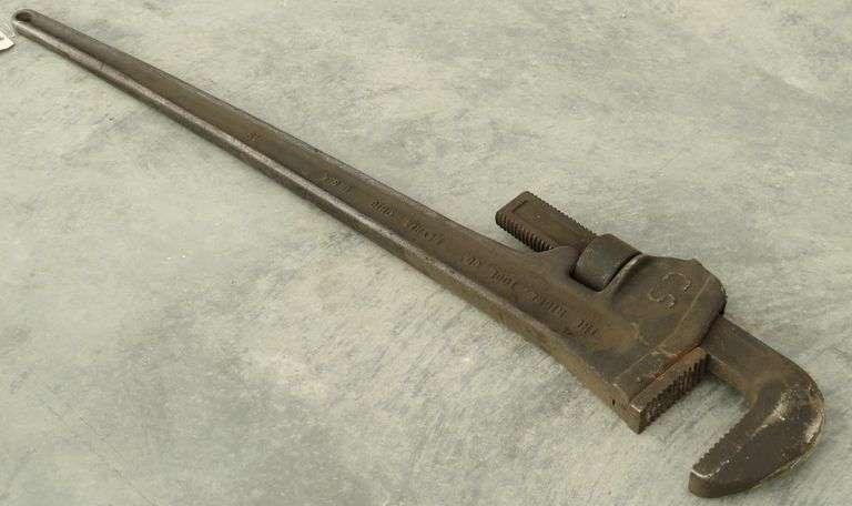 V-240 Ridgid 48" Pipe Wrench - Pickett Auction Service