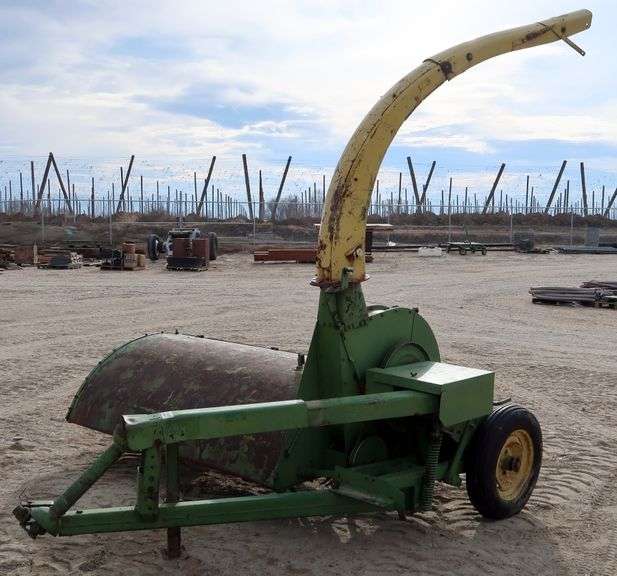V-1447 John Deere Flail Chopper - Pickett Auction Service