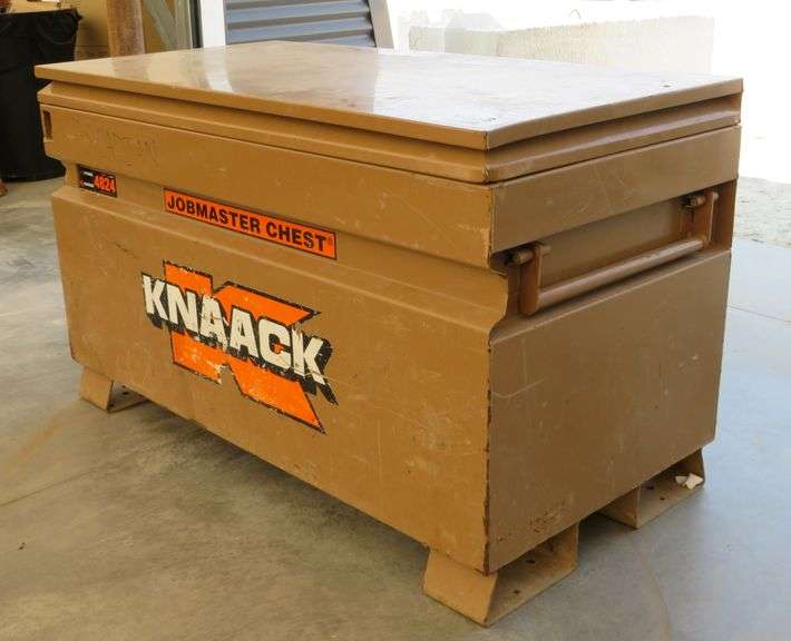 Y-935 Knaack Job Box - Pickett Auction Service