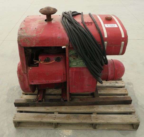 Y-684 Lincoln 250 Torpedo Welder - Pickett Auction Service