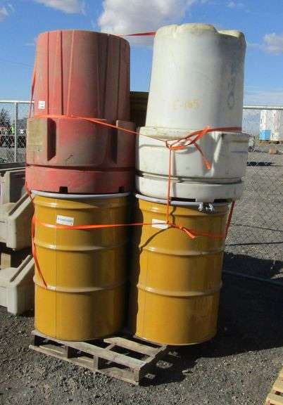 E-165 55 Gallon Barrels & Salvage Drums - Pickett Auction Service