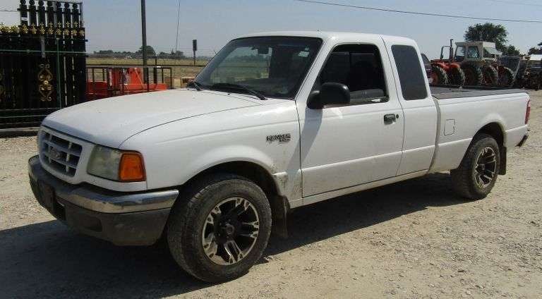 Y-1489 2002 Ford Ranger Pickup - Pickett Auction Service