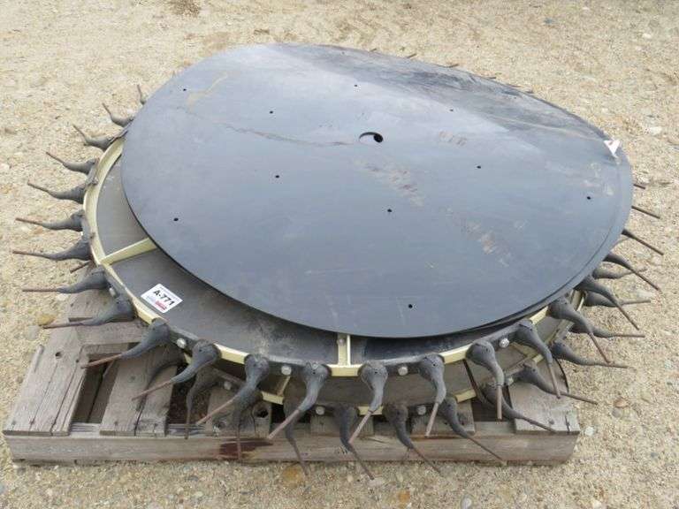 A-771 Hay Rake Wheels (2) - Pickett Auction Service