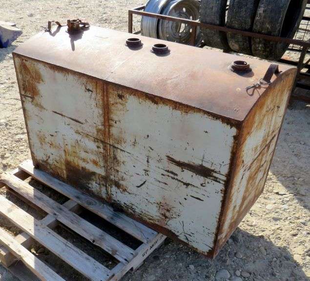 B-1032 Split Fuel Tank - Pickett Auction Service