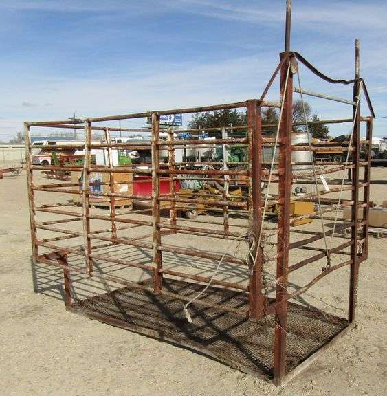 B-1141 Livestock Pickup Rack - Pickett Auction Service
