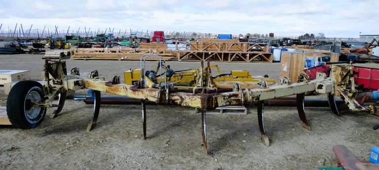 B-1370 3-Point 7 Tine Ripper - Pickett Auction Service