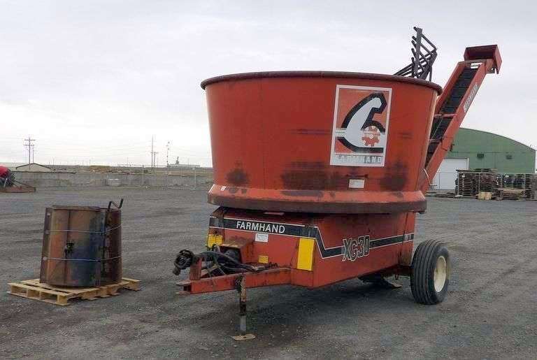 C-249 Farmhand XG30 Tub Chopper - Pickett Auction Service