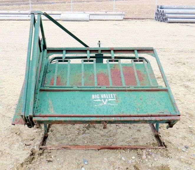 D-471 Big Valley Calf Table - Pickett Auction Service