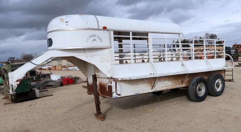 B-1429 1988 Easley 16X6 Stock Trailer - Pickett Auction Service