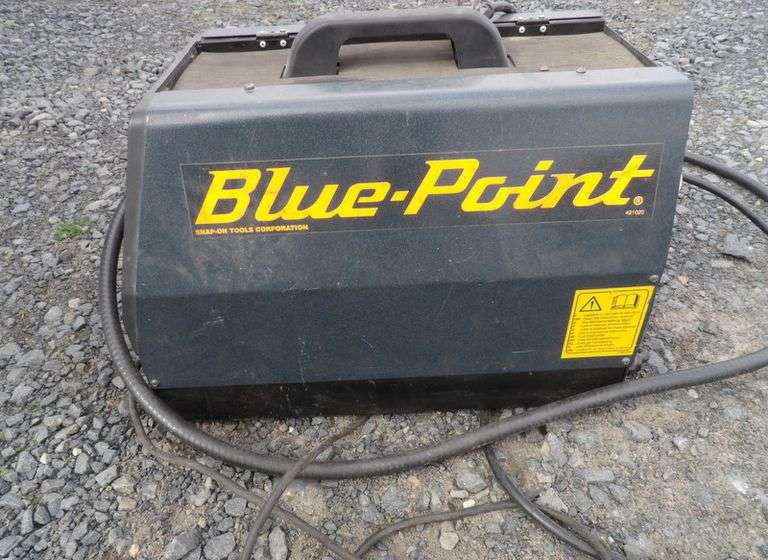 C-110 Blue Point Welder - Pickett Auction Service