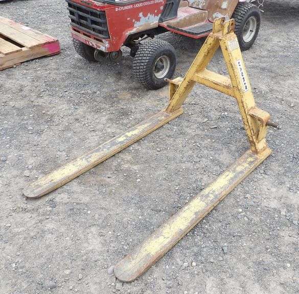 C-684 Rankin 3 Point Pallet Forks - Pickett Auction Service