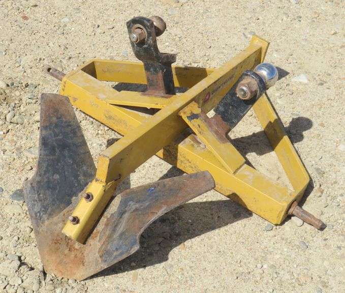 D-749 Countyline 3-Point Middle Buster - Pickett Auction Service