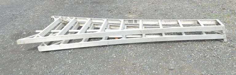 C-464 Orchard Ladders (2) - Pickett Auction Service