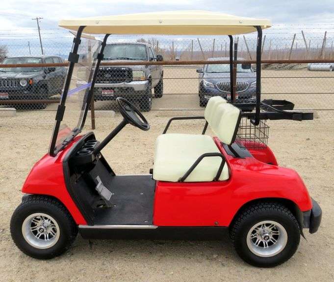 D-1290 2001 Yamaha Golf Cart - Pickett Auction Service