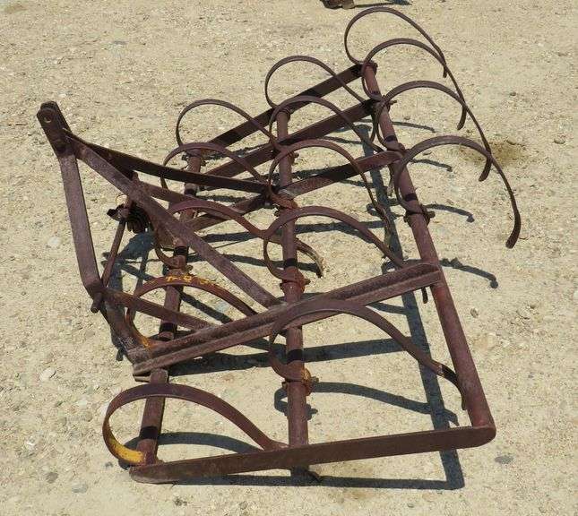 E-261 3-Point Spring Tooth Harrow - Pickett Auction Service