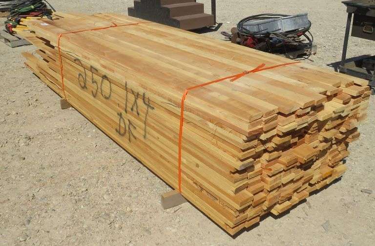 D-1482 Douglas Fir 1X4 Lumber - Pickett Auction Service