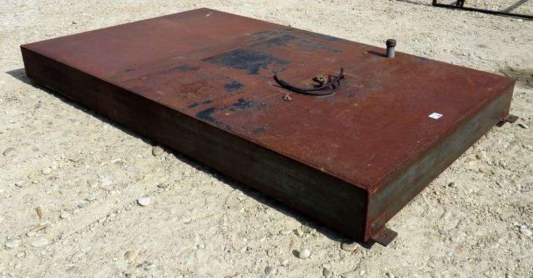 E-1372 Steel Flat Fuel Tank - Pickett Auction Service