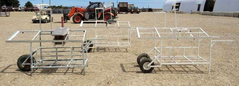 E-864 Grape Carts + Scale (3) - Pickett Auction Service