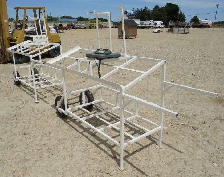 E-865 Steel Grape Carts + Scale - Pickett Auction Service