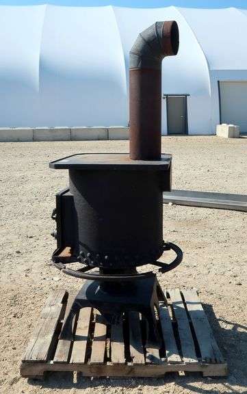 F-734 Wood Stove - Pickett Auction Service