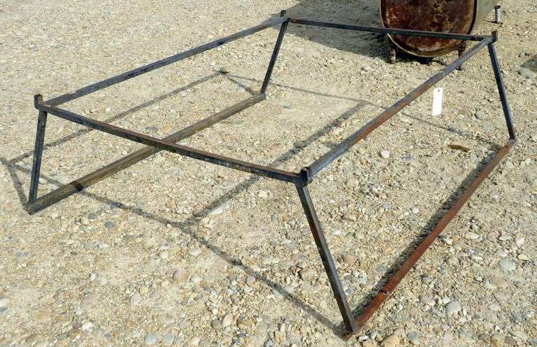 F-1006 Ford Ranger Utility Rack - Pickett Auction Service