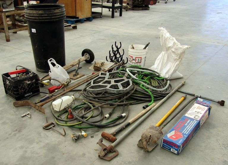 F-1110 Farm Tools - Pickett Auction Service