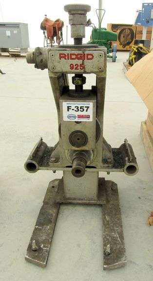 F-357 Ridgid 925 Roll Groover - Pickett Auction Service