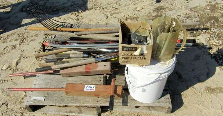 F-947 Hand Tools + Gopher Traps - Pickett Auction Service