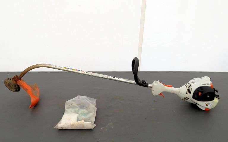 F-593 Stihl FS40C Weed Eater - Pickett Auction Service