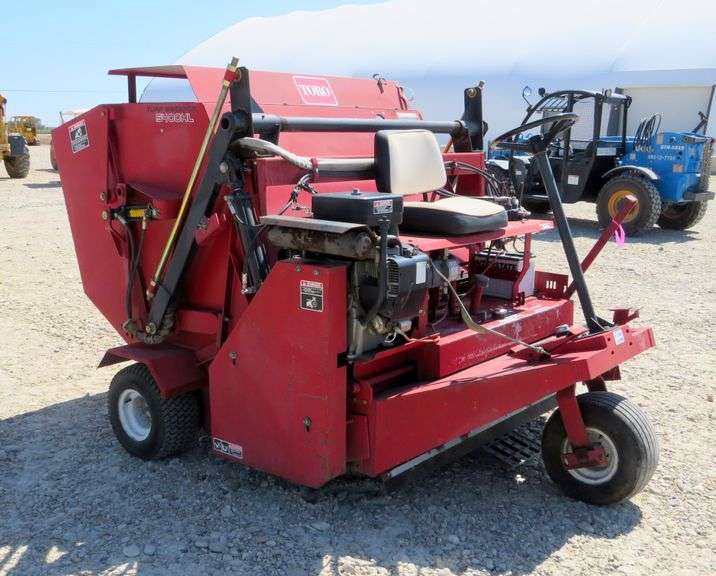 F-1188 Toro Turf Sweeper 5400 HL - Pickett Auction Service