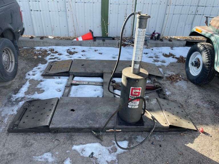 AUTOMOTIVE BELLY LIFT - UNTESTED - Peak Auto Auctions