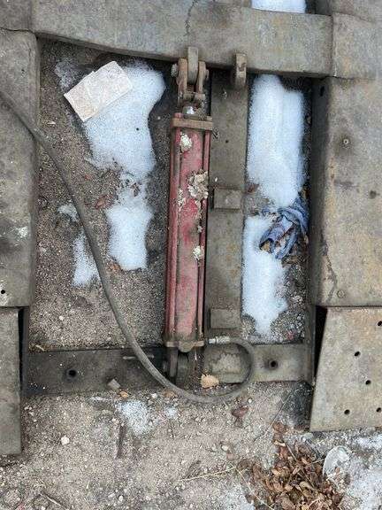 AUTOMOTIVE BELLY LIFT - UNTESTED - Peak Auto Auctions