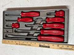 Snap-on screwdriver set - Peterson Land & Auction LLC