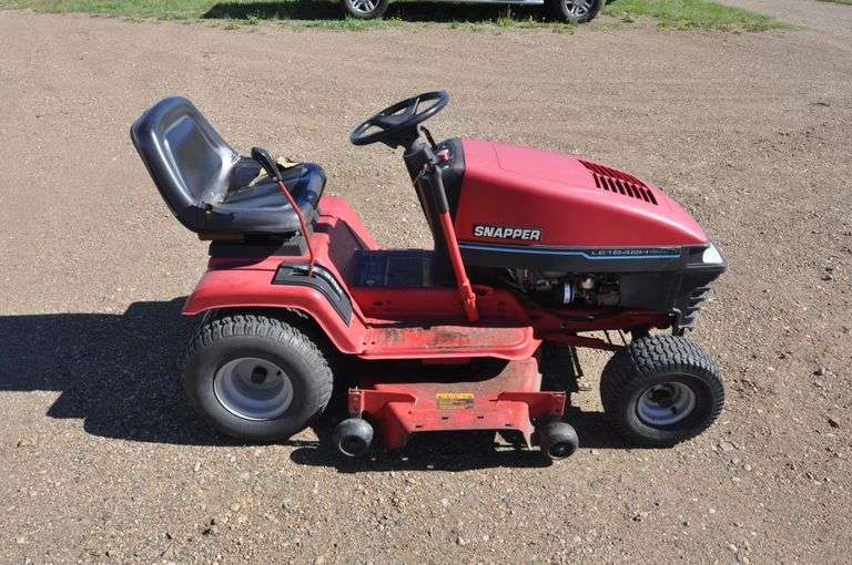 Snapper LE1642H Lawn Mower - Peterson Land & Auction LLC