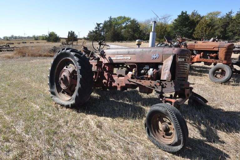 McCormick Farmall 350 tractor - Peterson Land & Auction LLC