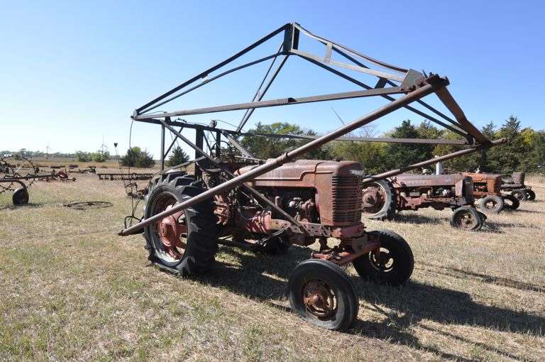 McCormick Farmall Model M tractor - Peterson Land & Auction LLC