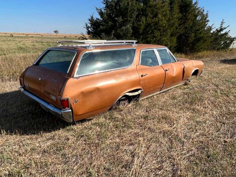 1972 Chevy Chevelle Concours Wagon - Peterson Land & Auction LLC