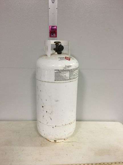 30# Propane Tank - Peterson Land & Auction LLC