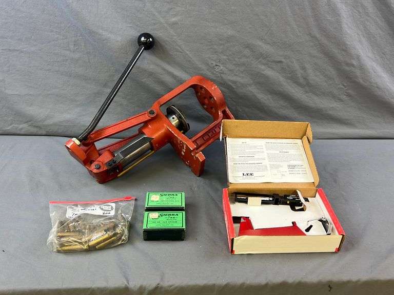 Hornady Pro-7 Reloading Press - Peterson Land & Auction LLC
