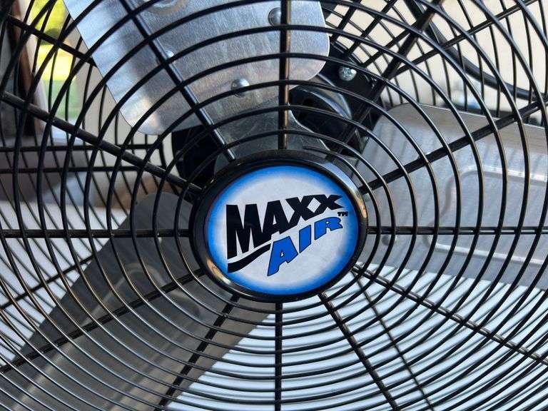 MaxxAir 30" 3-spd upright fan on Rolling Dolly - Peterson Land ...