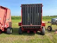 Gehl 1875 TDC Round Baler - Peterson Land & Auction LLC