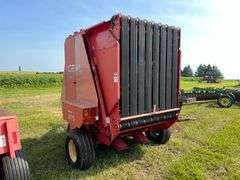 Gehl 1875 TDC Round Baler - Peterson Land & Auction LLC