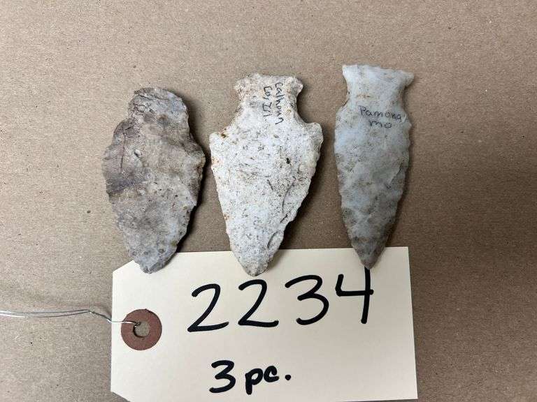 3 Point Snyders Arrowheads - Property Peddler