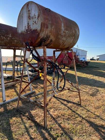 Fuel Tank and Stand - Property Peddler