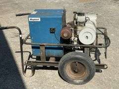 Miller Roughneck 2E Portable Welder - Property Peddler